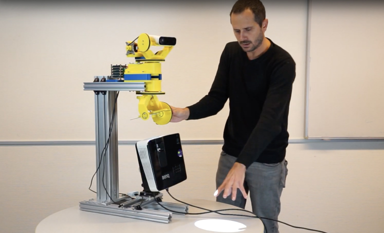 Laterna Magica, the smart beamer — EN